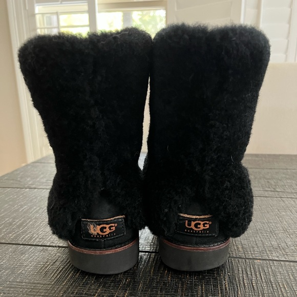 UGG | Shoes | Ugg Booties Cozy Warm In Good Condition | Poshmark